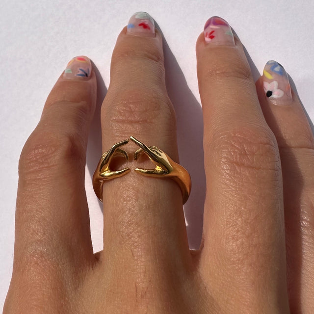 Hand of God Blessings Ring – VERAMEAT