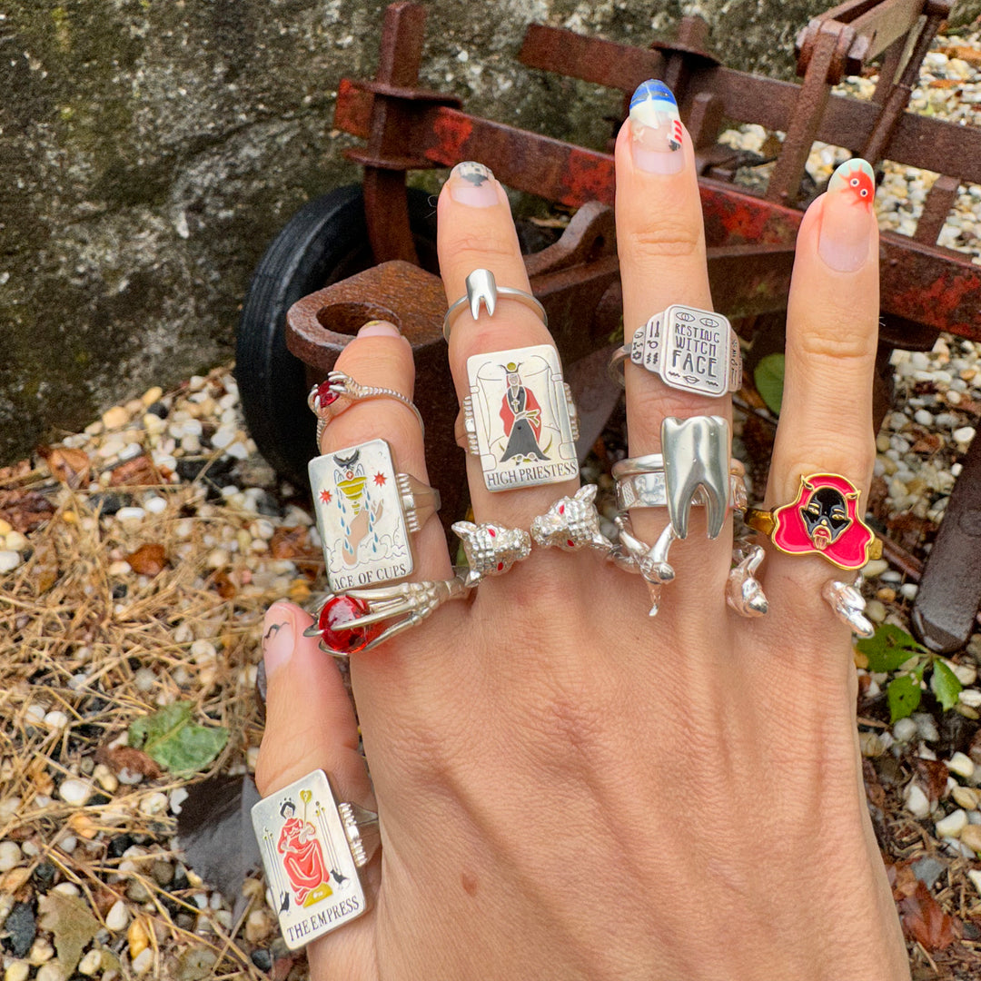 TINY BABY TOOTH RING – VERAMEAT